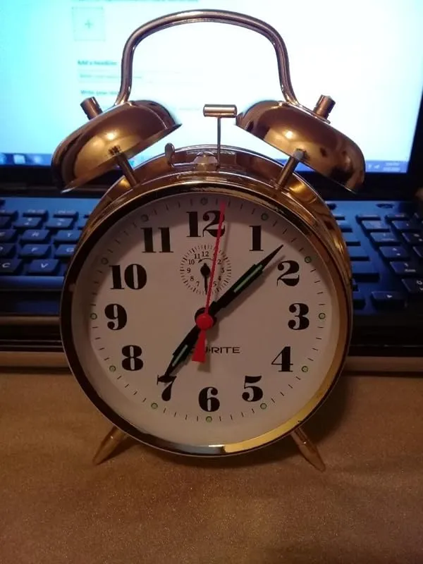 I Tested And Reviewed 6 Best Mechanical Wind Up Alarm Clock (2026 ...